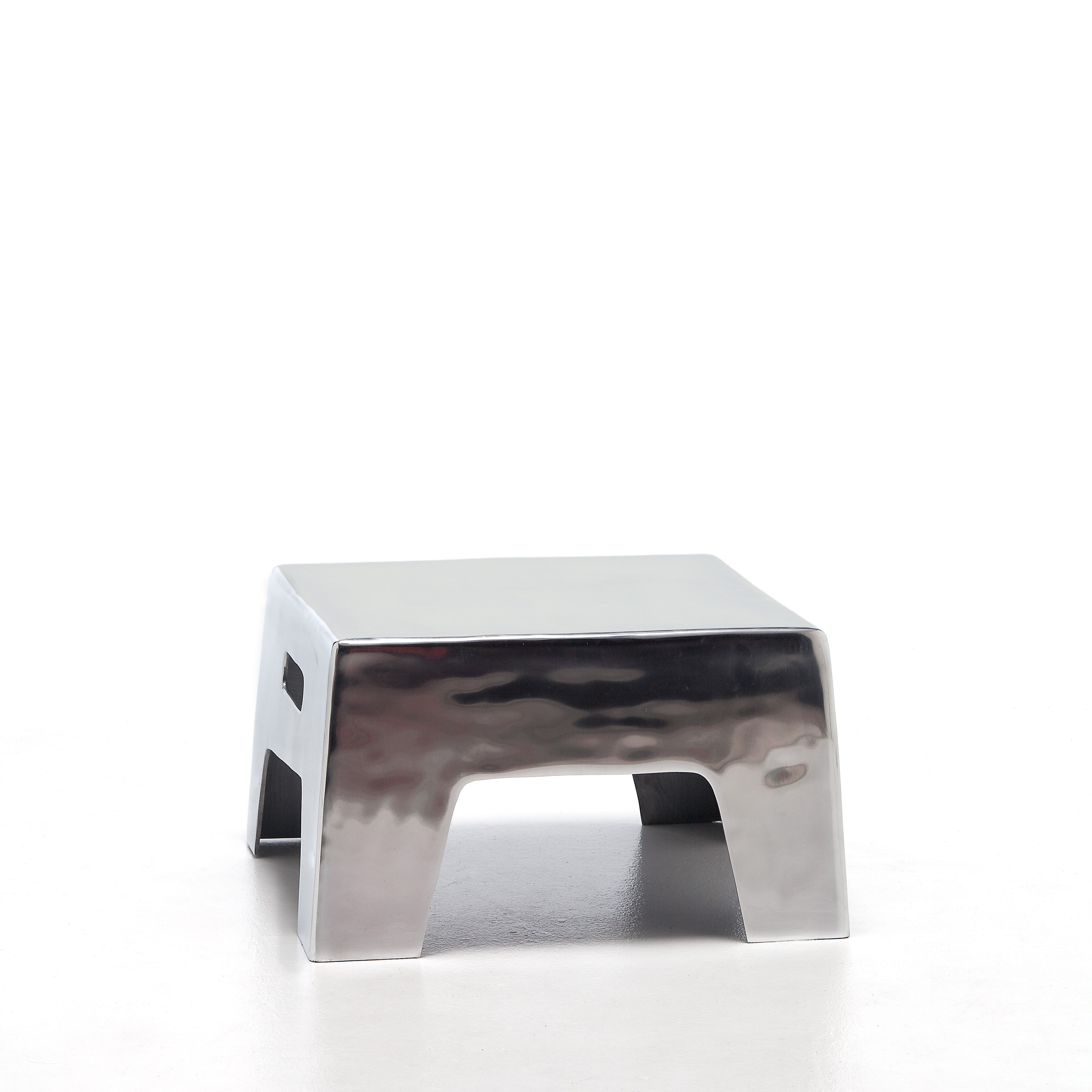 Inout Side table in aluminium - large – Ergonomia Furniture