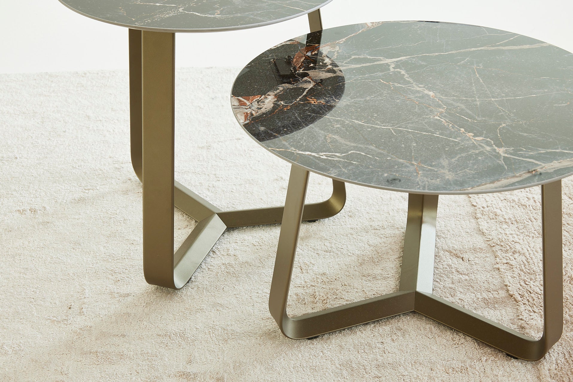 Curve Coffee Table Round 50 – Ergonomia Furniture