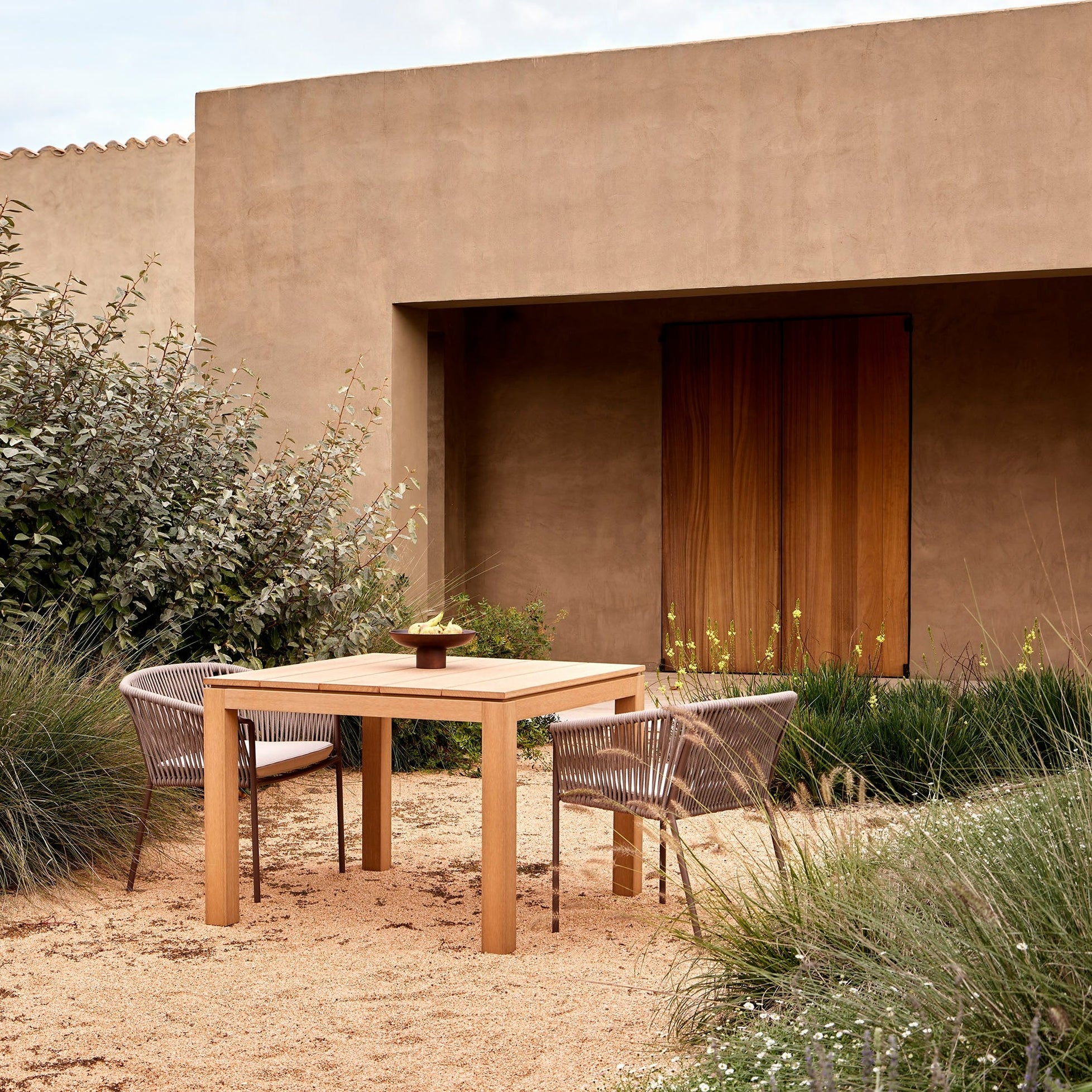 Kubik Square Dining Table – Ergonomia Furniture