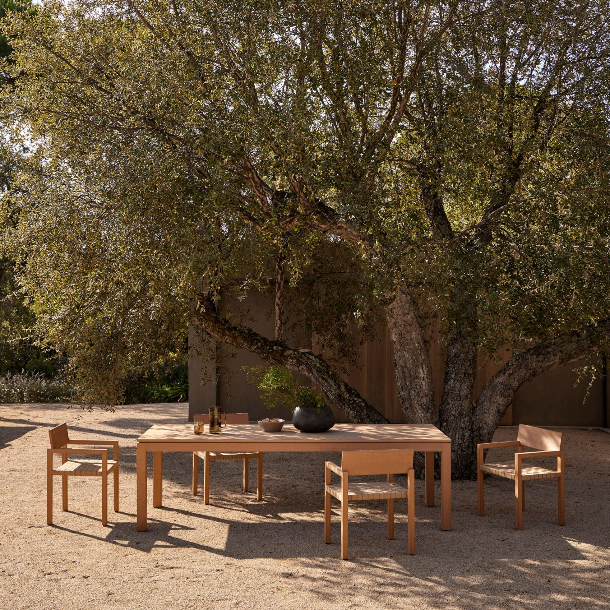 Outdoor Dining Tables – Ergonomia Furniture