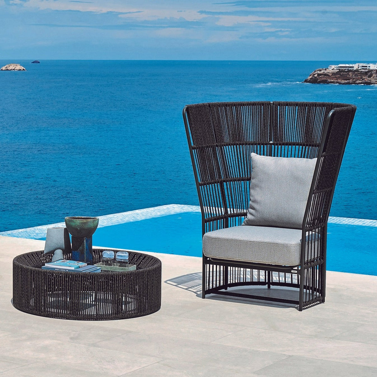 Outdoor Lounge Chairs – Ergonomia Furniture