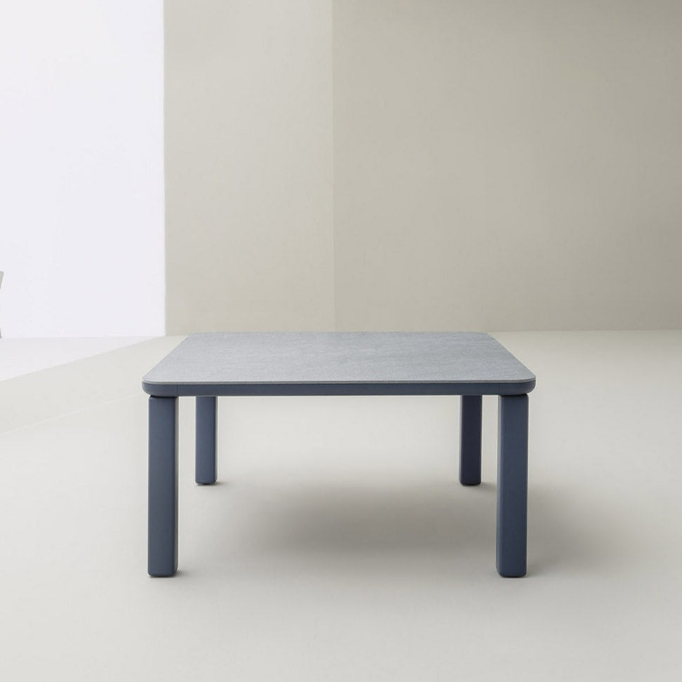 Outdoor Dining Tables – Ergonomia Furniture