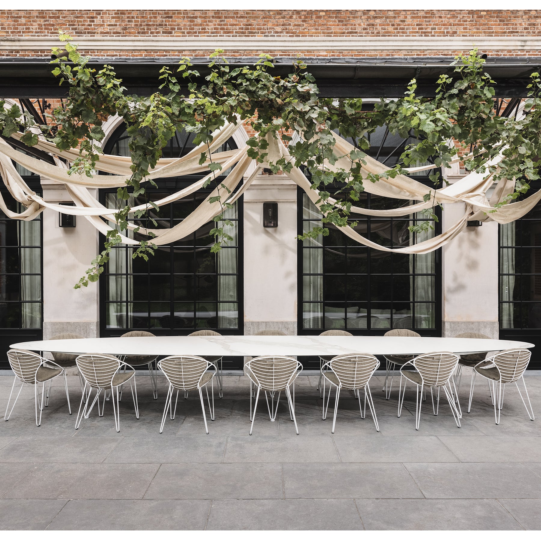 Joli – Ergonomia Furniture