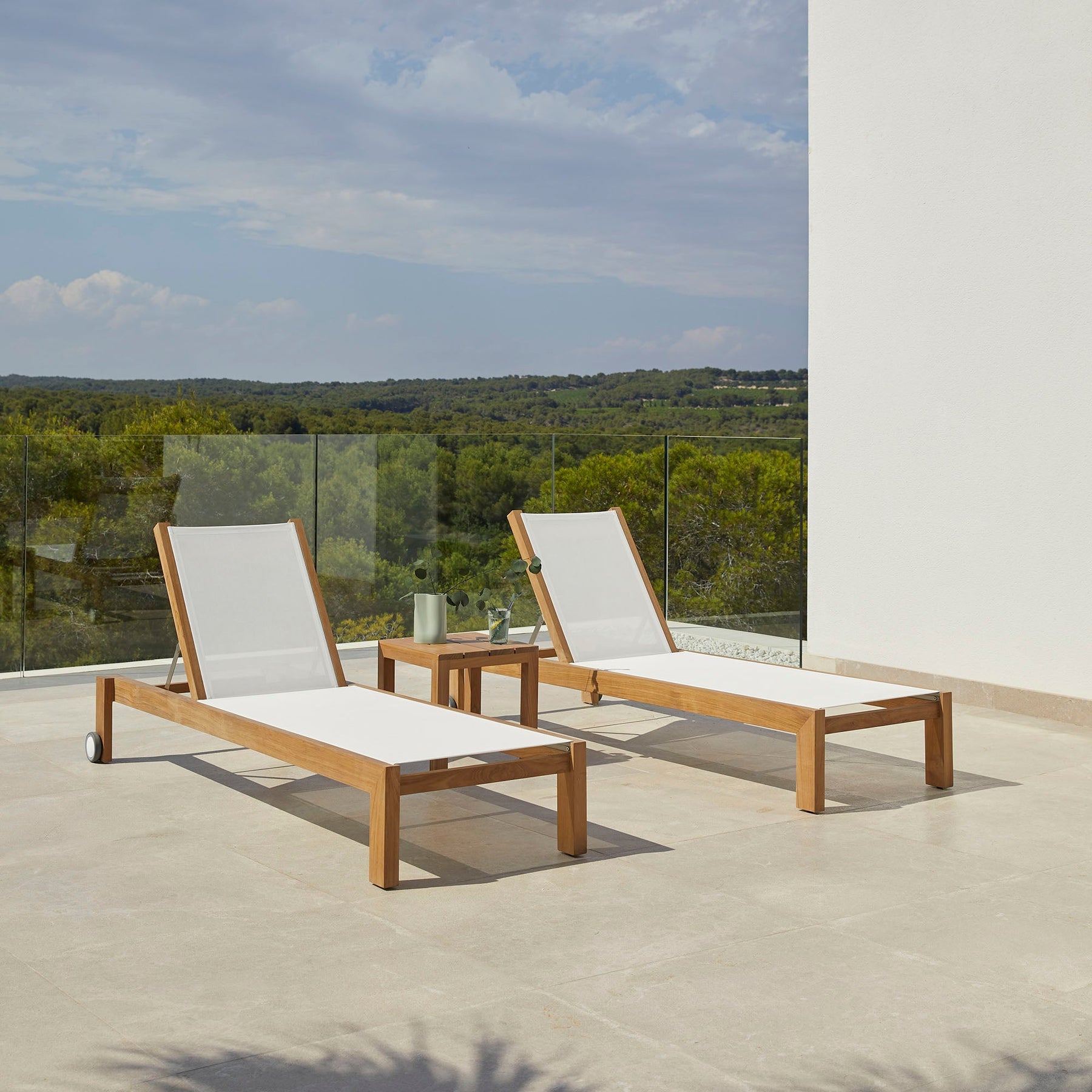 Chaise Lounges – Ergonomia Furniture