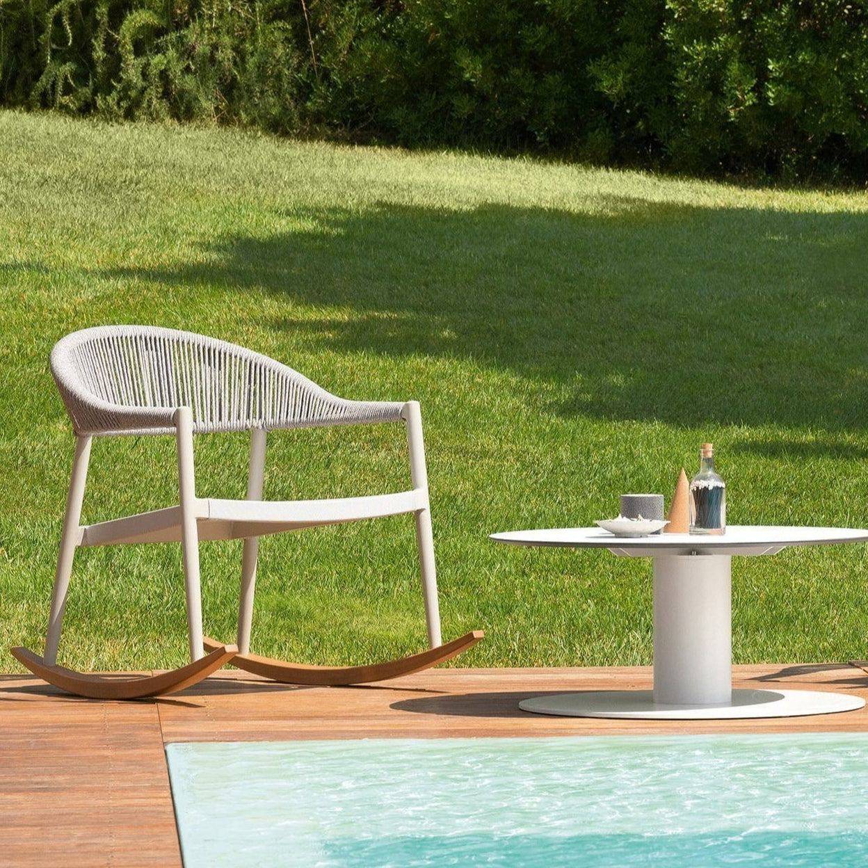 Outdoor Lounge Chairs – Ergonomia Furniture