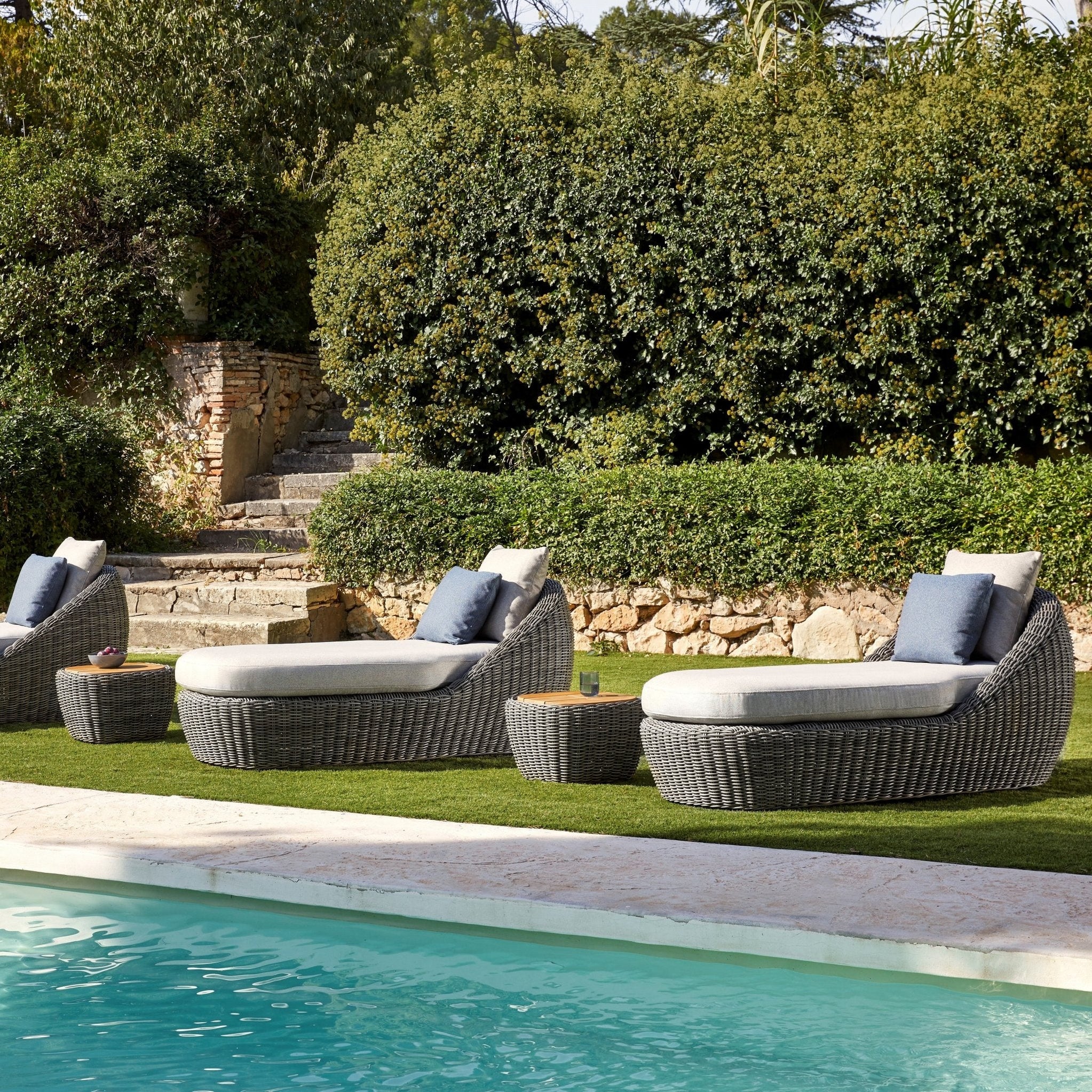 Chaise Lounges – Ergonomia Furniture