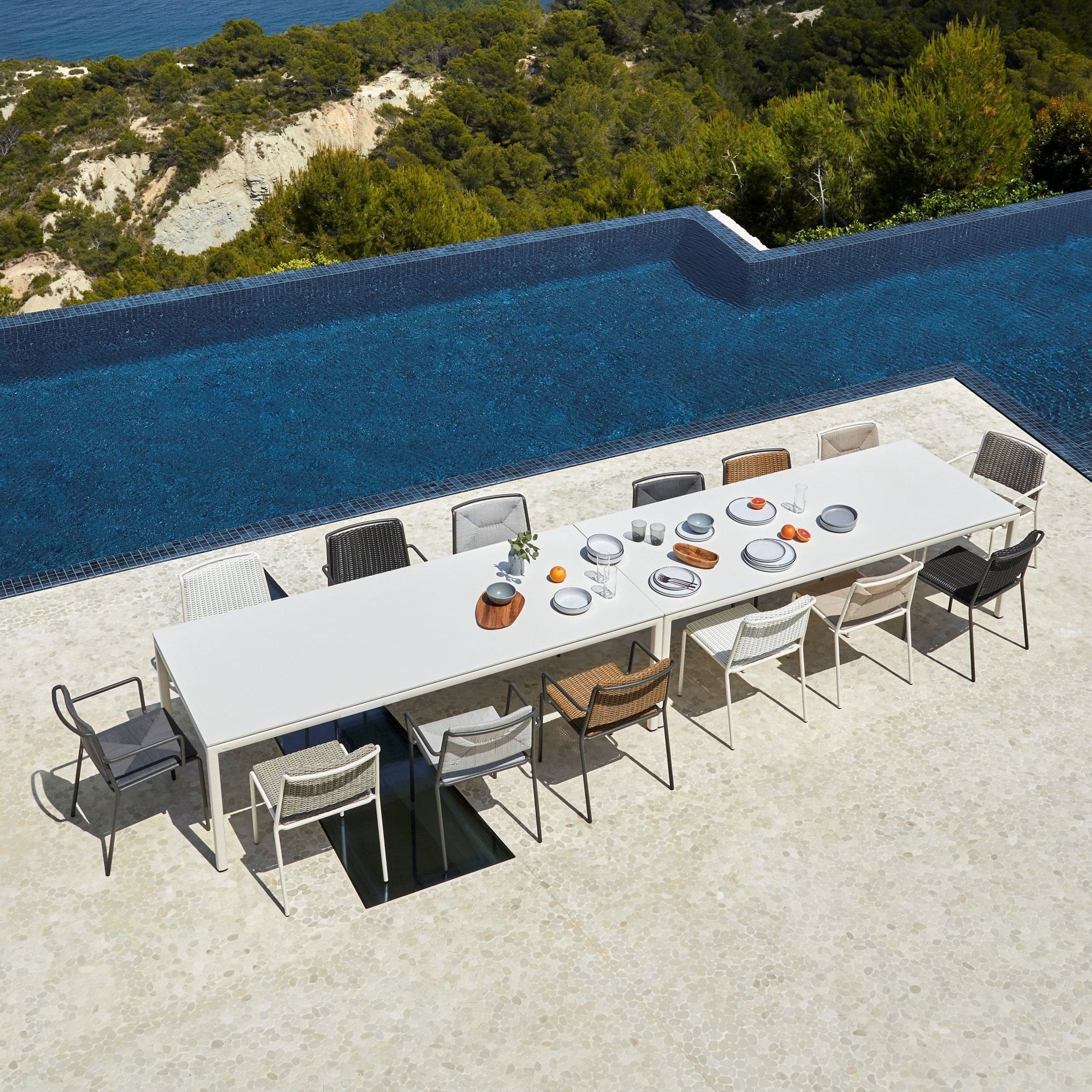 Summer Rectangular Outdoor Dining Table 1 – Ergonomia Furniture