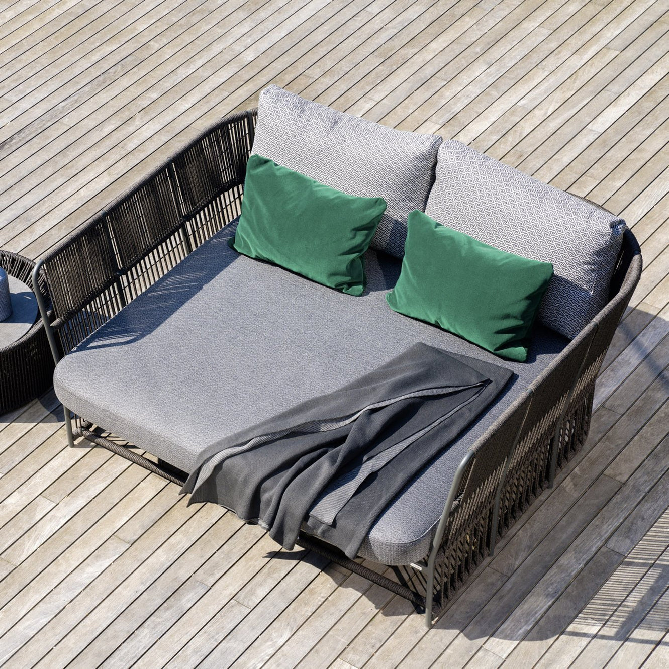 Tibidabo Commercial Quality Outdoor Daybed by Varaschin – Ergonomia ...