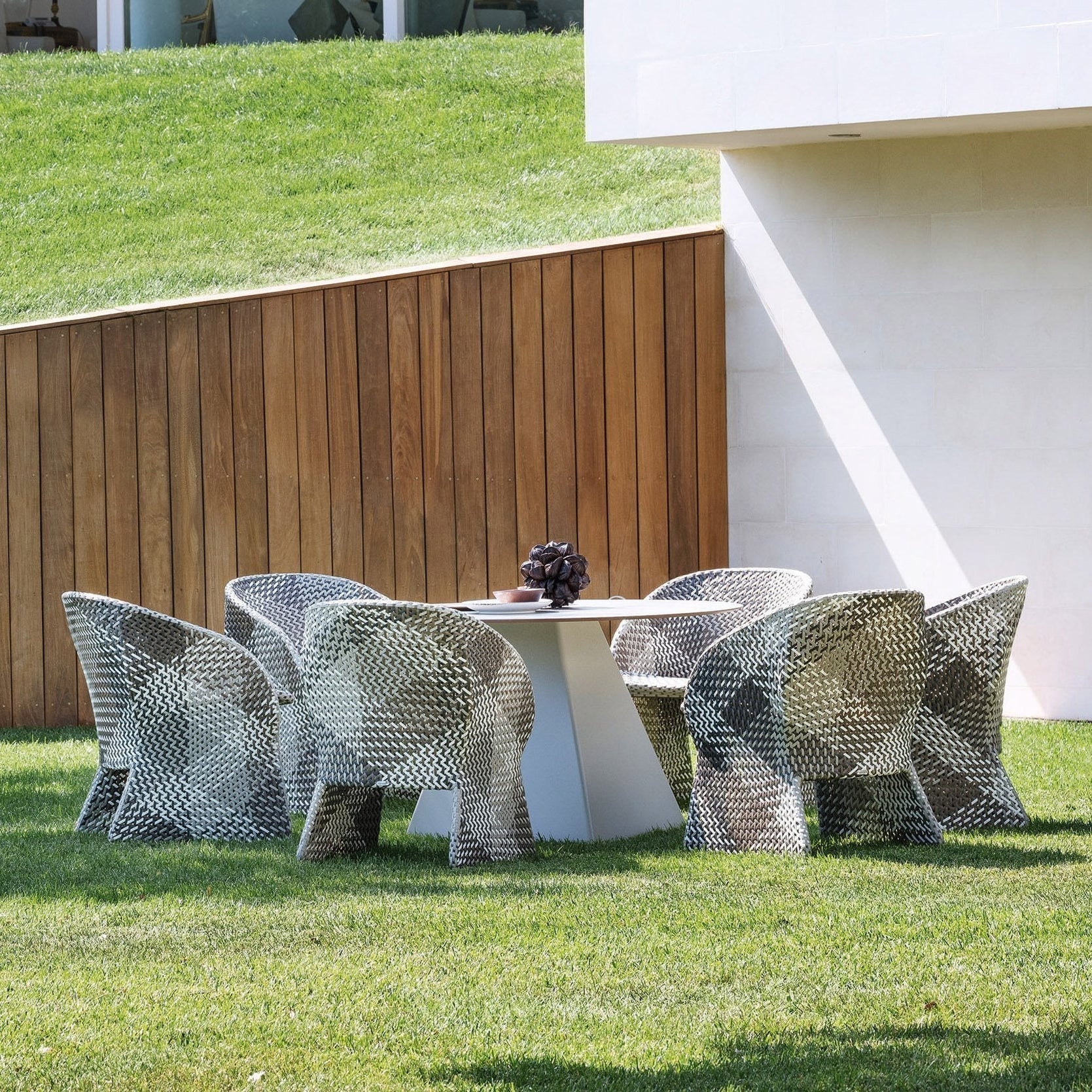 Tower Tables Base from Varaschin - contract outdoor furniture ...