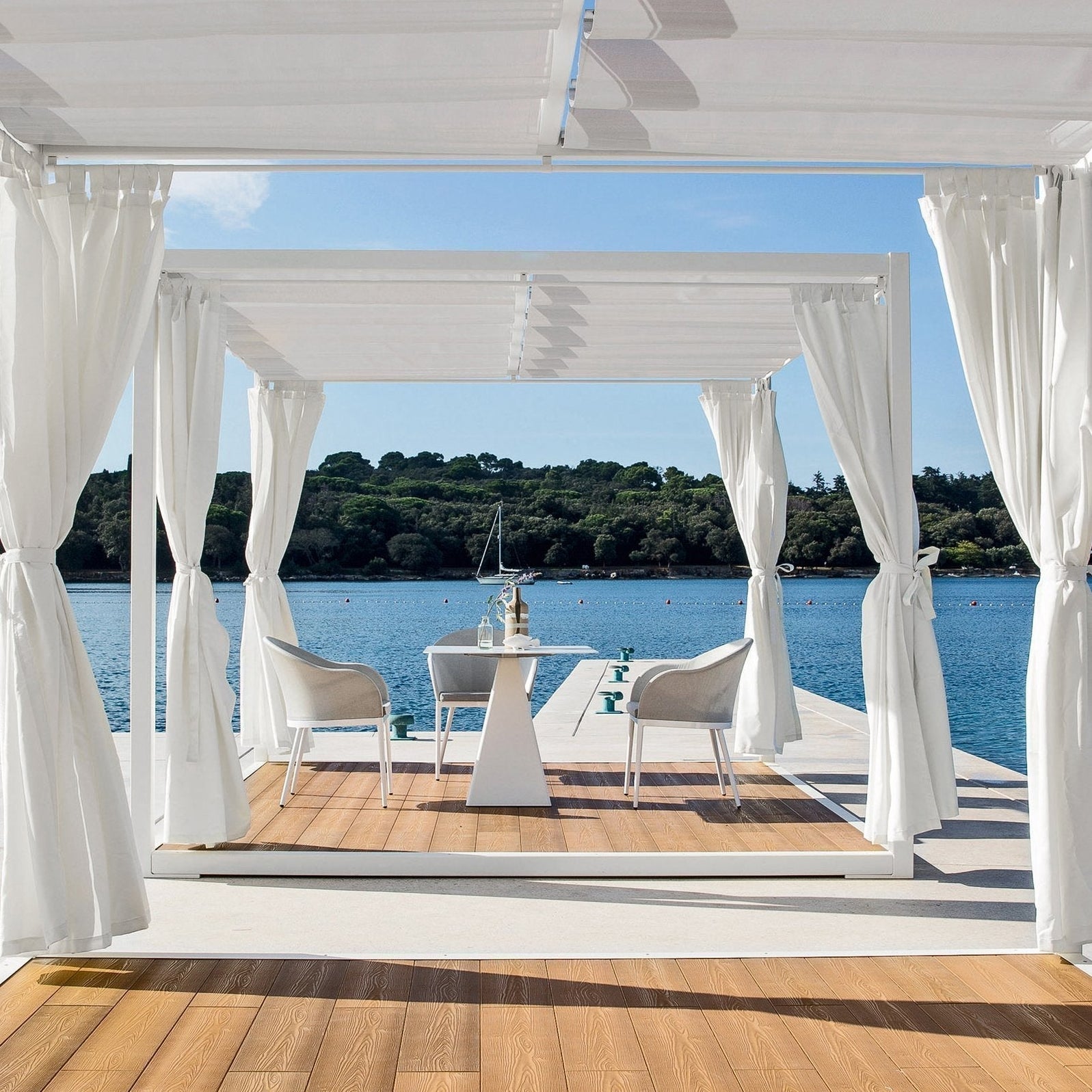 Tower Tables Base from Varaschin - contract outdoor furniture ...